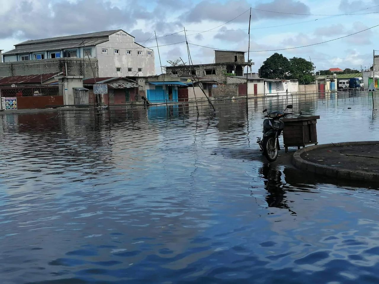 Cotonou sous risque d’inondation - 24 HEURES AU BENIN