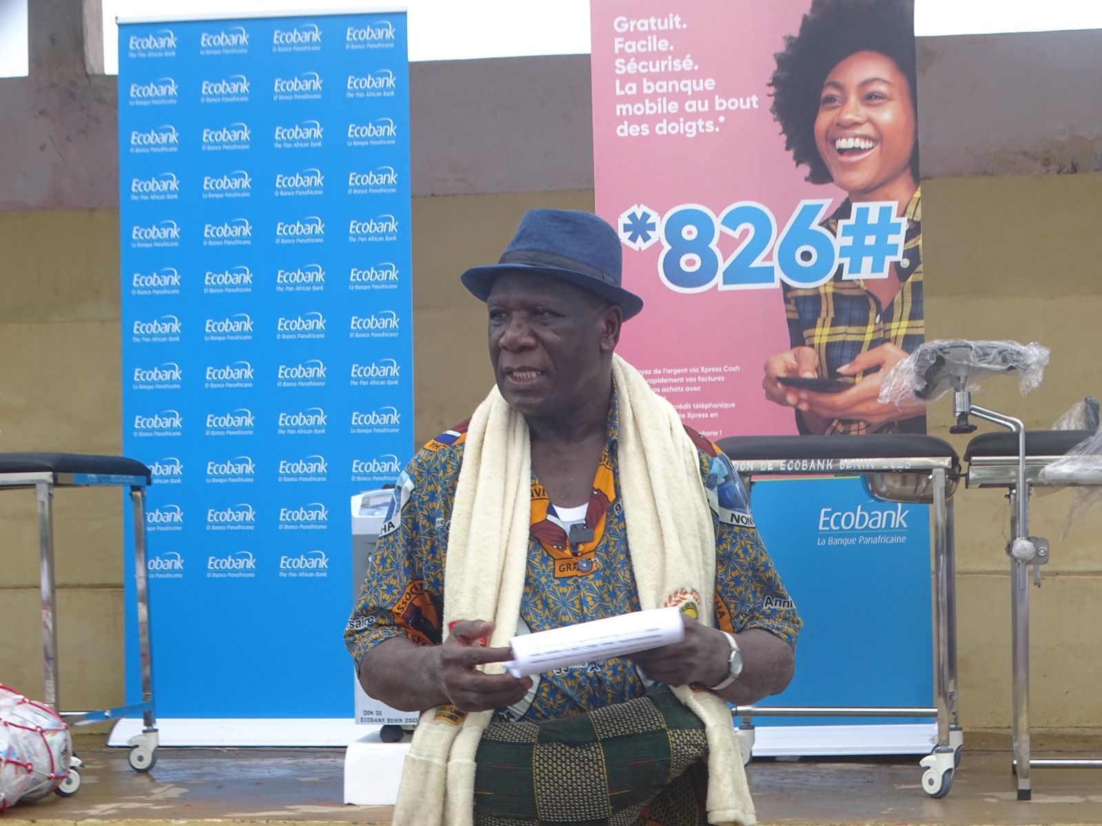 Ecobank dote Grand Popo d’équipements médicaux et sportifs - 24 HEURES ...