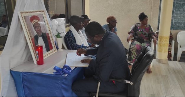 ADOSSOU au chevet de la famille du conseiller DOHOUNGBO - 24 HEURES AU ...