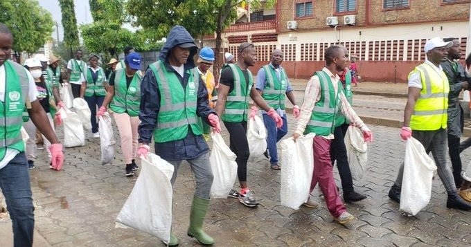 L’ONU fait don d’équipements de salubrité au quartier Zongo - 24 HEURES ...